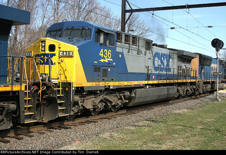 CSX 436 on Q438